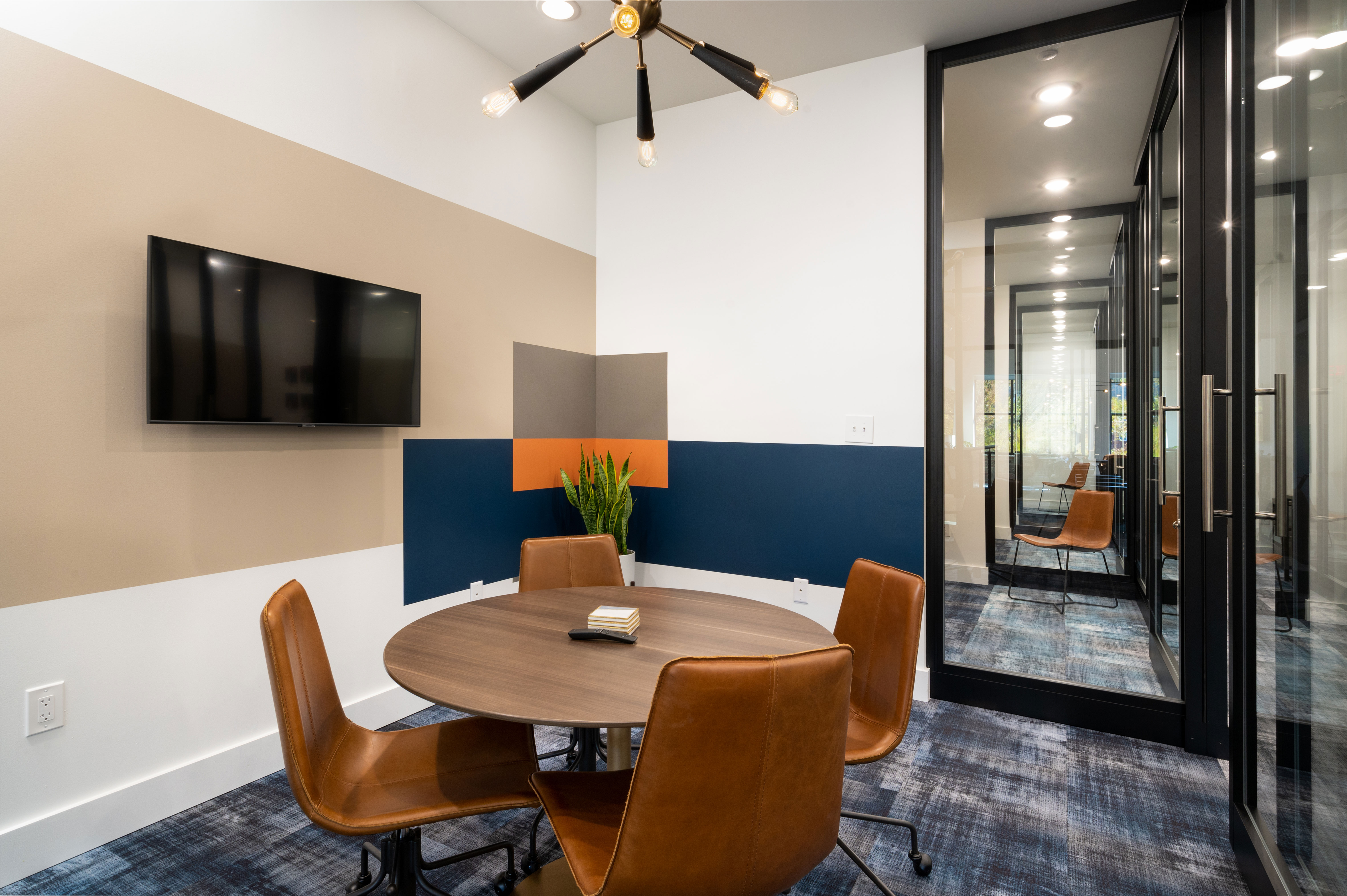 HQ on Main - WorkSpace Interiors